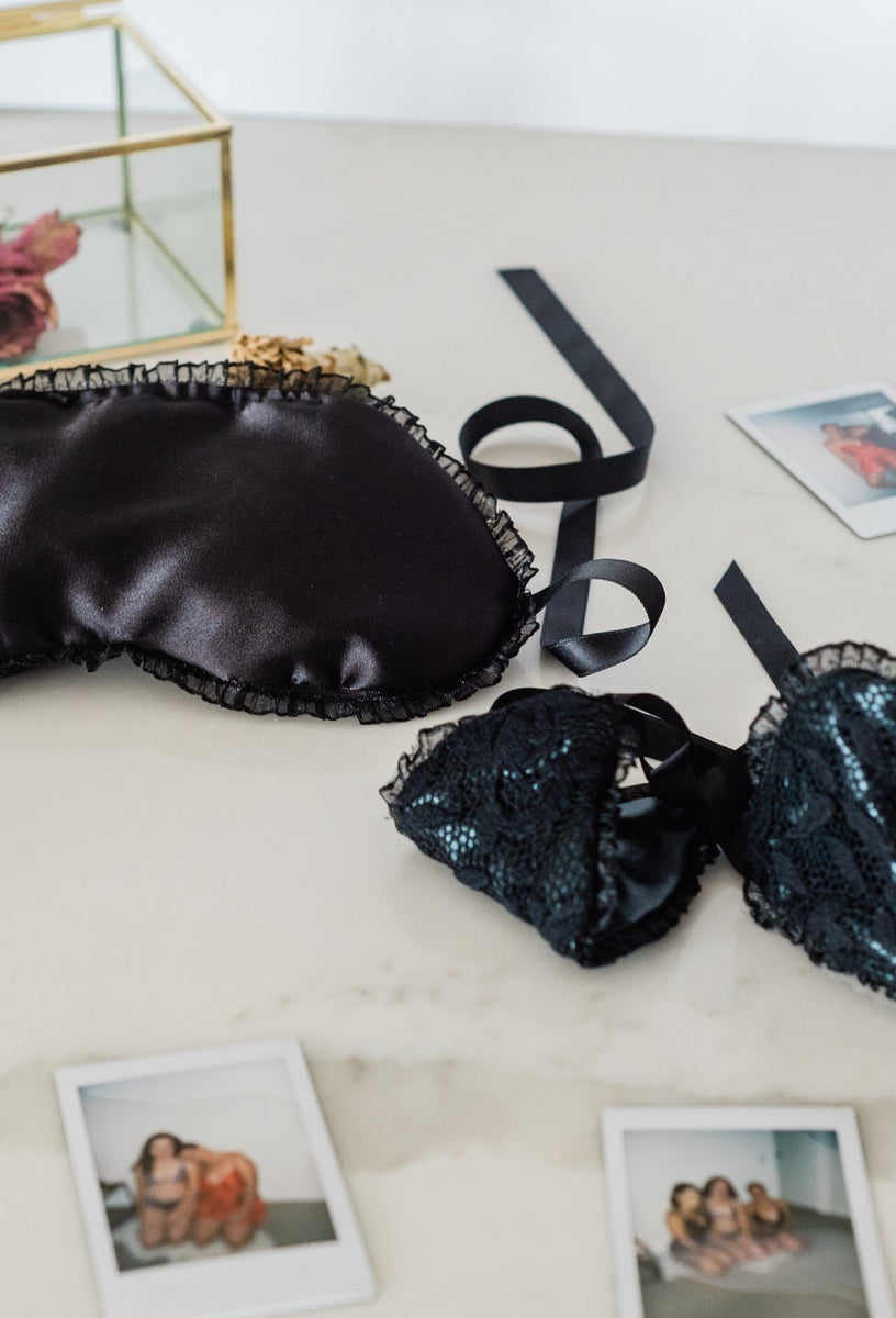 Gift Pack - Lace Handcuffs and Sleep Mask – LazyGirlLingerie